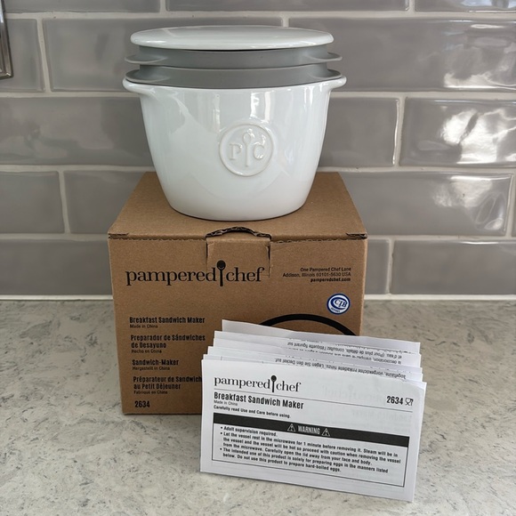 Pampered Chef | Kitchen | New Pampered Chef Breakfast Sandwich Maker ...